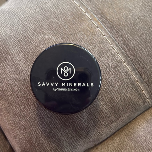 Young Living | Makeup | Savvy Minerals By Young Living Foundation Cool ...